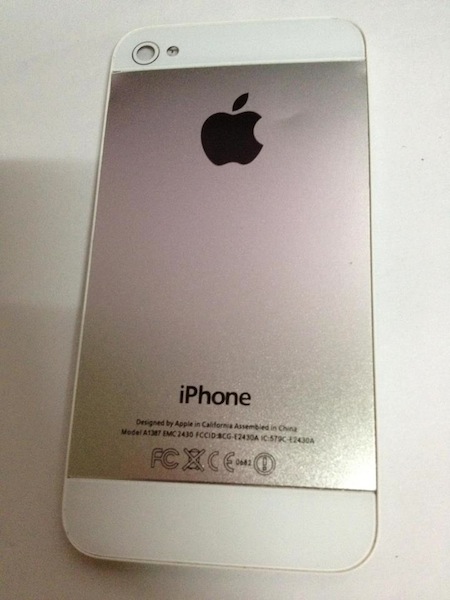 Mini 版 iPhone 5？iPhone 5 造型的 iPhone 4/4S 背蓋，換裝後很有趣 | T客邦