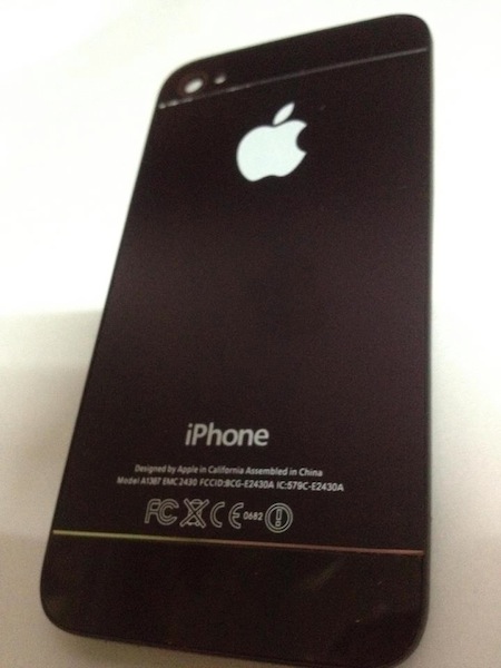 Mini 版 iPhone 5？iPhone 5 造型的 iPhone 4/4S 背蓋，換裝後很有趣 | T客邦