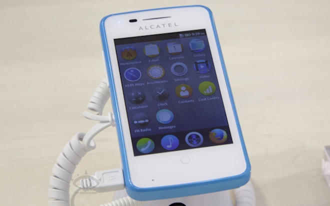 Firefox OS 手機，Alcatel One Touch Fire 小編動手玩 | T客邦