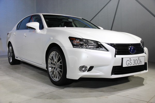 「鋒芒畢露」 全新LEXUS GS 300h全新上市 | T客邦