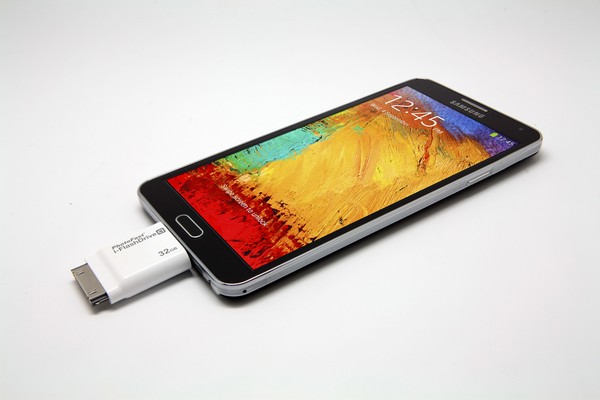 唯一Apple認證『i-FlashDrive雙頭龍』 全球首支跨iOS和& Android雙系統通用隨身碟 | T客邦