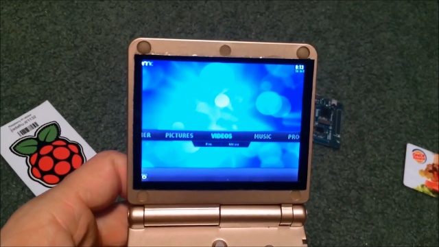 Maker玩家將作業系統塞進GBA，改造成掌上型電腦 | T客邦