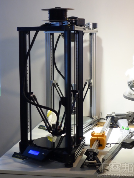 Maker Club】3D 列印體驗：新創團隊 Atom 3D 示範如何掃描、修圖、建模到列印一條龍完成 | T客邦