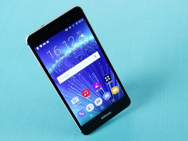 品味金屬機，InFocus M808 實測 | T客邦