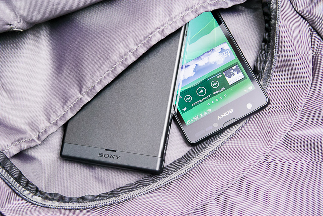 行動微型投影機時代來臨！Sony MP-CL1 雷射投影機一手試玩 | T客邦