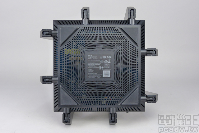 8 支天線宇宙戰艦，華碩同步 3 頻無線路由器 RT-AC5300 測試 | T客邦