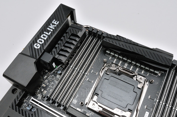 10 核心超旗艦 Core i7-6950X，搭 MSI X99 Godlike Gaming Carbon 體驗 | T客邦