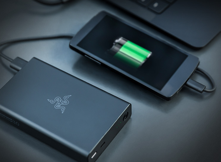 Razer Power Bank：電量達 12,900mAh、支援 QC3.0 快充的筆電用充電器 | T客邦