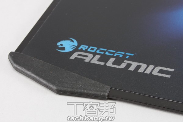 ROCCAT Alumic 最新款雙面遊戲鼠墊搶先玩 | T客邦