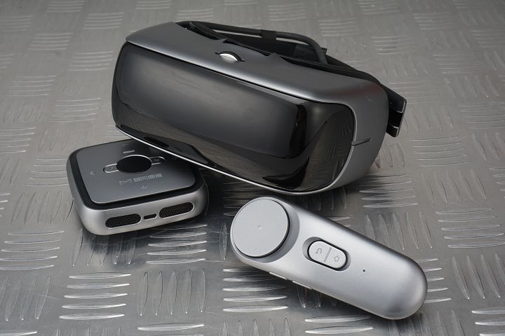 暴風魔鏡 Matrix 評測：不再需要 PC 或手機，輕量化設計的一體式 VR 眼鏡 | T客邦