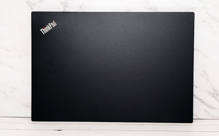 Lenovo ThinkPad E580 實測：外型吸睛、功能完備的入門型商務筆電 | T客邦