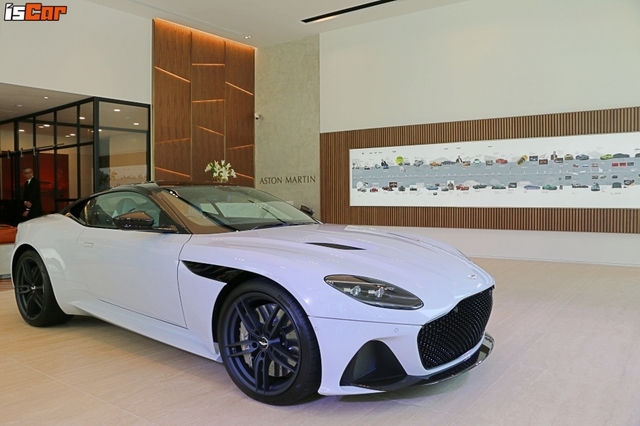 永三汽車Aston Martin高雄展示中心開幕， DBS Superleggera、DB11 AMR Signature Edition連袂 ...