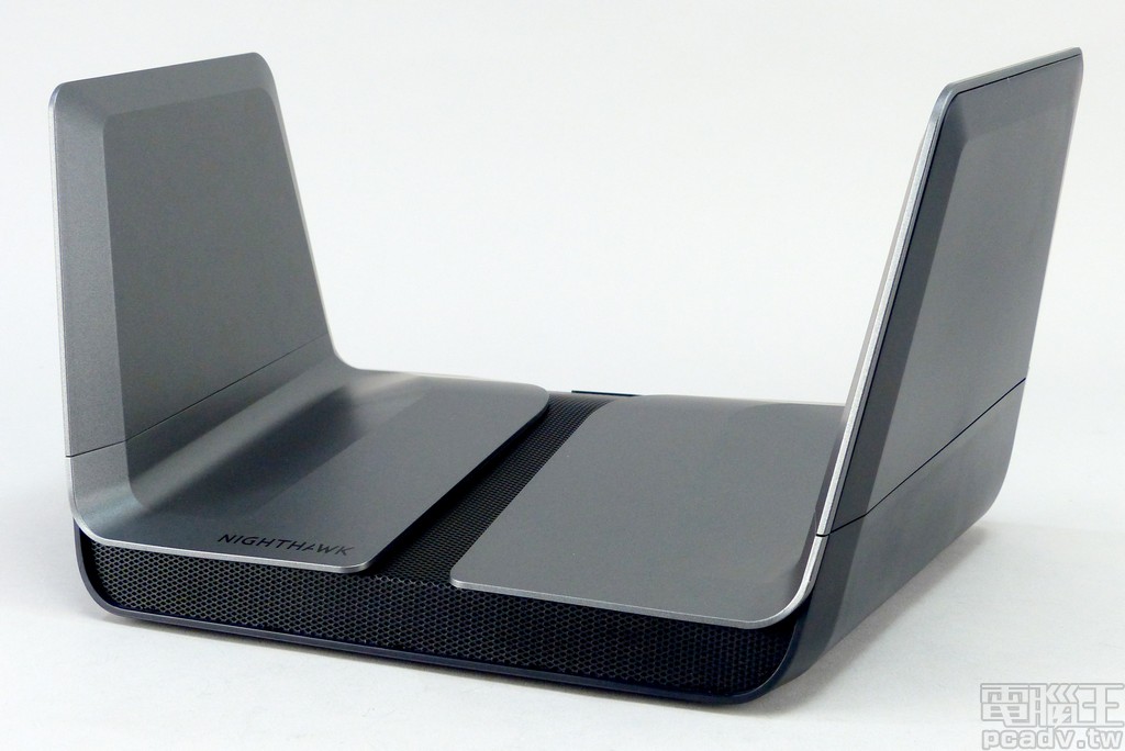 敲響 802.11ax/Wi-Fi 6 大門，Netgear Nighthawk AX8 RAX80 無線網路路由器實測 | T客邦