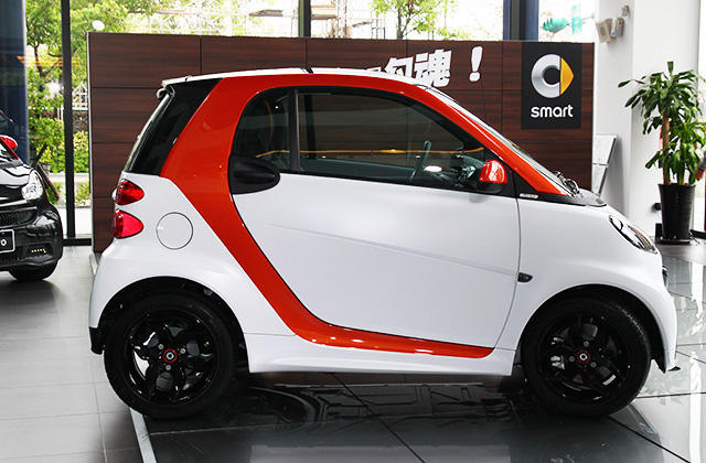 限量18輛 smart fortwo limited edition flashlight搭配優惠方案! | T客邦