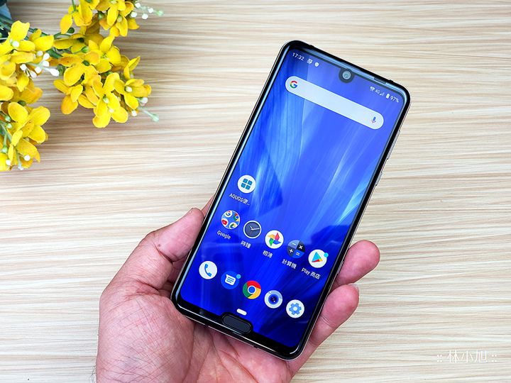 渾身上下充滿個性線條！夏普 SHARP AQUOS R3 智慧型手機開箱/拍照成果/功能介紹/評測/心得！ | T客邦