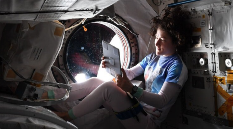 她們創造歷史！人類首次全女性太空人完成太空漫步任務 | T客邦