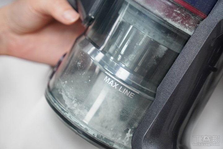 解決暗藏的毛髮和香灰！ 超神高CP值 GPLUS GP-T09 無線手持吸塵器評測 | T客邦