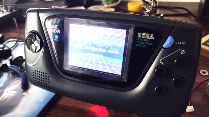 熱血玩家自做改造套件，4,000元把Game Gear變成模擬器神機 | T客邦