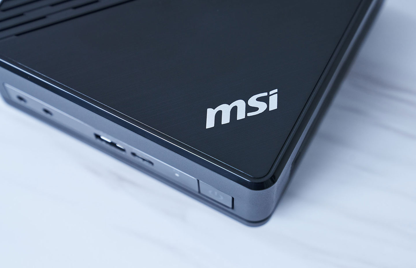 MSI Cubi 5 Mini PC 實測：效能出眾、擴充性完備，將桌面空間徹底釋放！ | T客邦