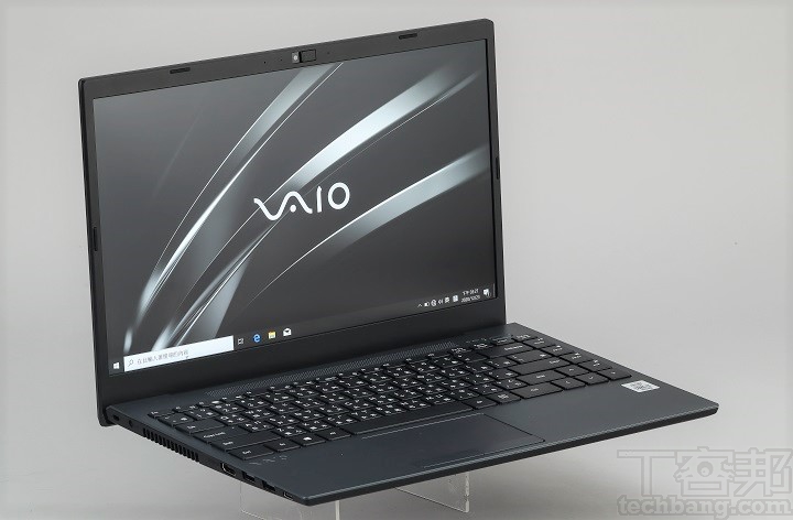VAIO FE14 開箱評測：中規中矩設計、齊全輸出入埠，適合職場新鮮人 | T客邦