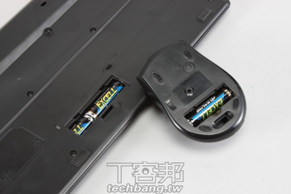 雙飛燕 A4TECH 9300F 鍵鼠組搶先玩 | T客邦
