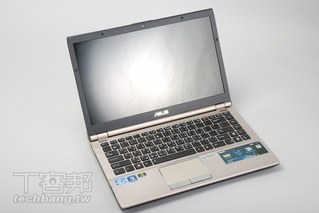 Asus U46SV：新鮮香檳金的輕薄、效能筆電 | T客邦