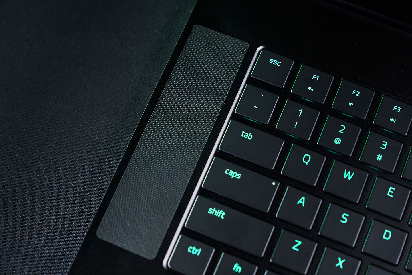 Razer Blade 15 Advanced Edition 開箱與深度評測：兼具輕薄與高效能的電競王者再臨！RTX 30 系列獨顯帶來頂尖 ...