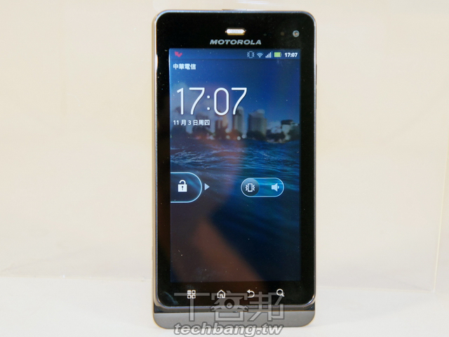 Motorola Milestone 3 效能、介面實測：五排鍵盤超好輸入 | T客邦