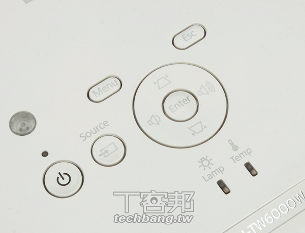 Epson EH-TW6000W 投影機：無線傳輸、影像表現很精準 | T客邦