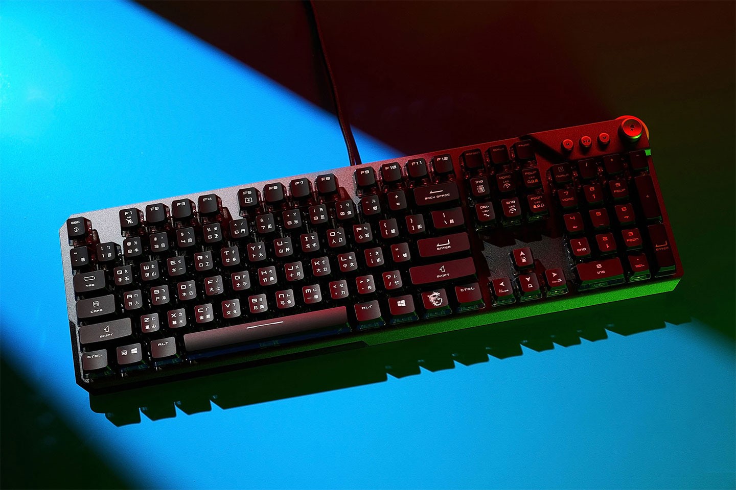 MSI VIGOR GK71 SONIC BLUE 青軸電競鍵盤開箱實測：超輕手體驗、清脆回饋聲讓人著迷！ | T客邦