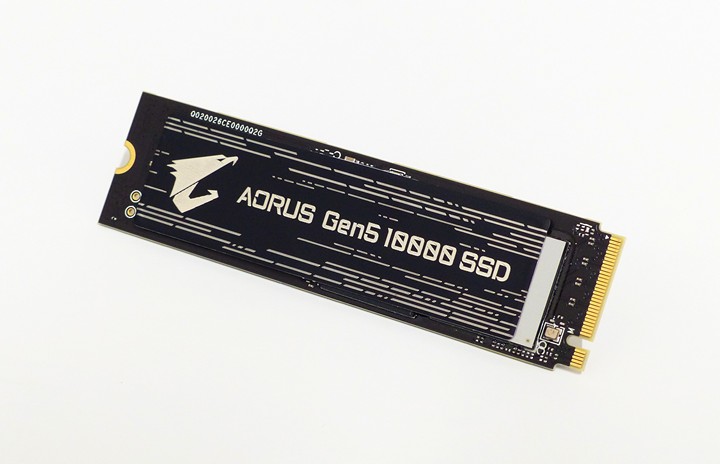 GIGABYTE AORUS Gen5 10000 SSD 2TB 測試，讀寫破萬 MB/s 新王者 | T客邦