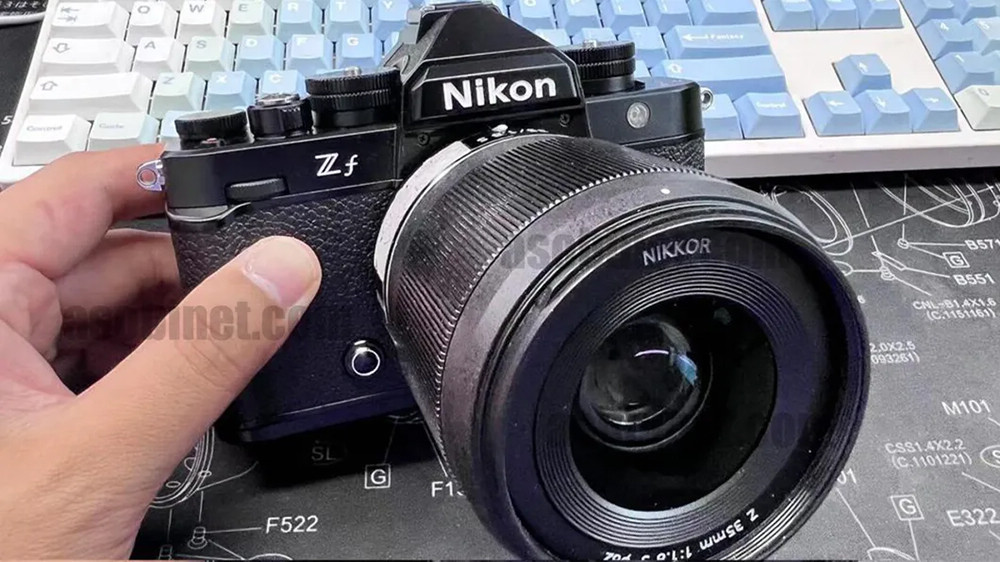 疑似Nikon Zf的實機照流出！與Z fc有高度的相似，可以看見搭載全片幅CMOS | T客邦