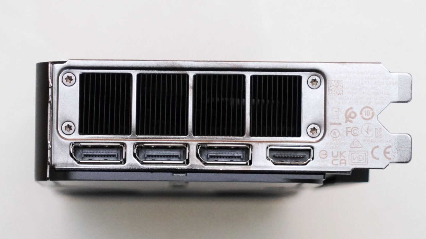 NVIDIA GeForce RTX 4070 Super效能實測，加入AI超能力的2K遊戲卡加量不加價 | T客邦