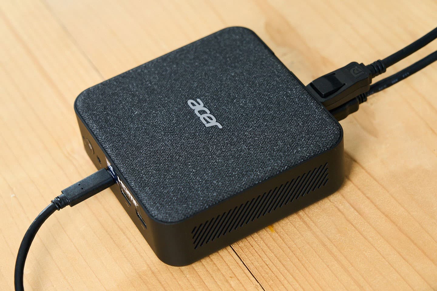 桌機也能超輕巧！Acer Revo Box RB102 迷你電腦內建 AI 處理器，串連三螢幕更便利！ | T客邦