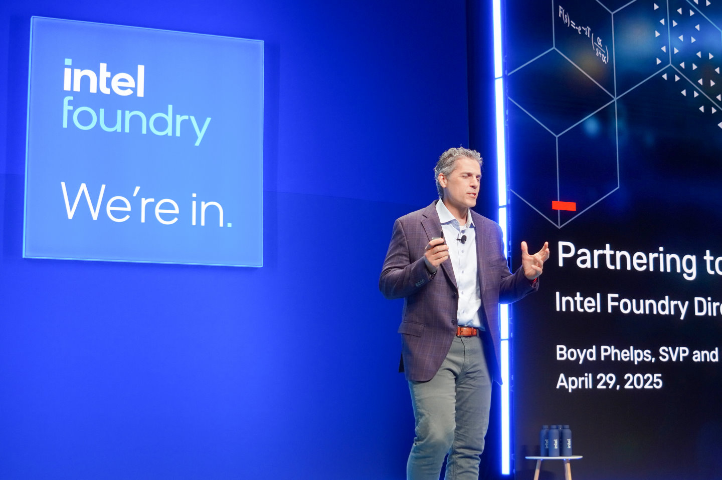 Intel Foundry Direct Connect 2025：Intel 18A製程節點效能分析，Intel 14A導入高數值孔徑極紫外光技術 | T客邦